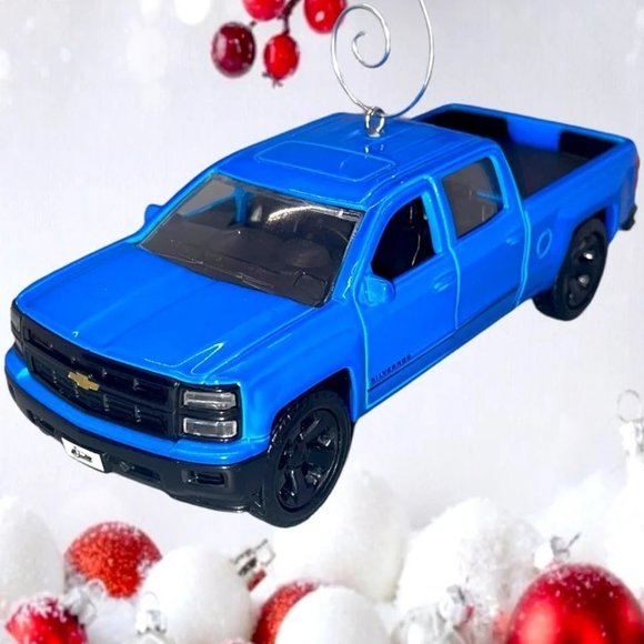 Holiday | 214 Chevrolet Chevy Silverado Pick Up Truck 132 Christmas ...